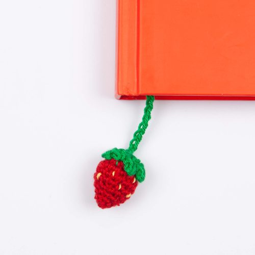 Crochet Strawberry Bookmark With Daisy Flower Gift Idea For Reading ...