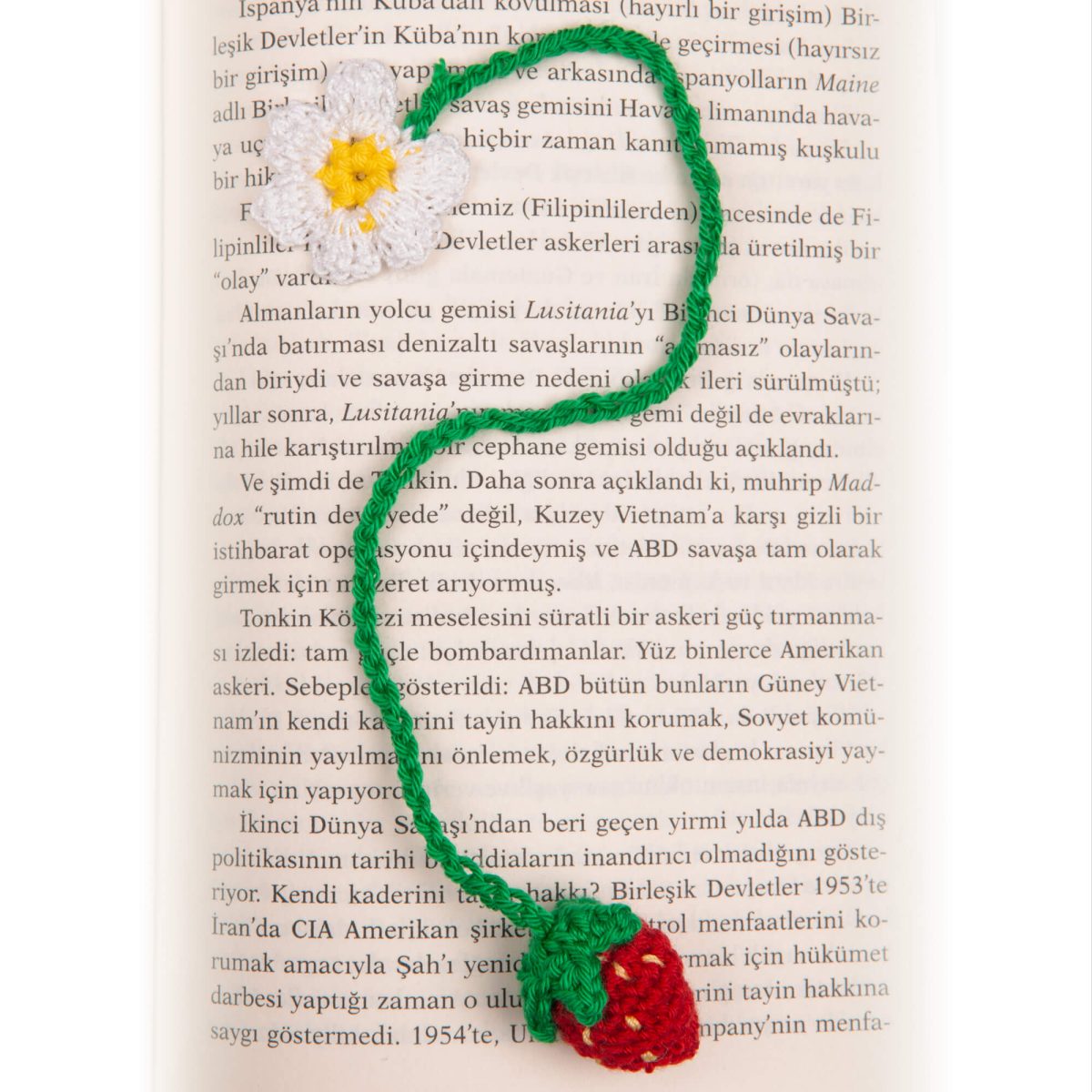 Crochet Strawberry Bookmark With Daisy Flower Gift Idea For Reading ...
